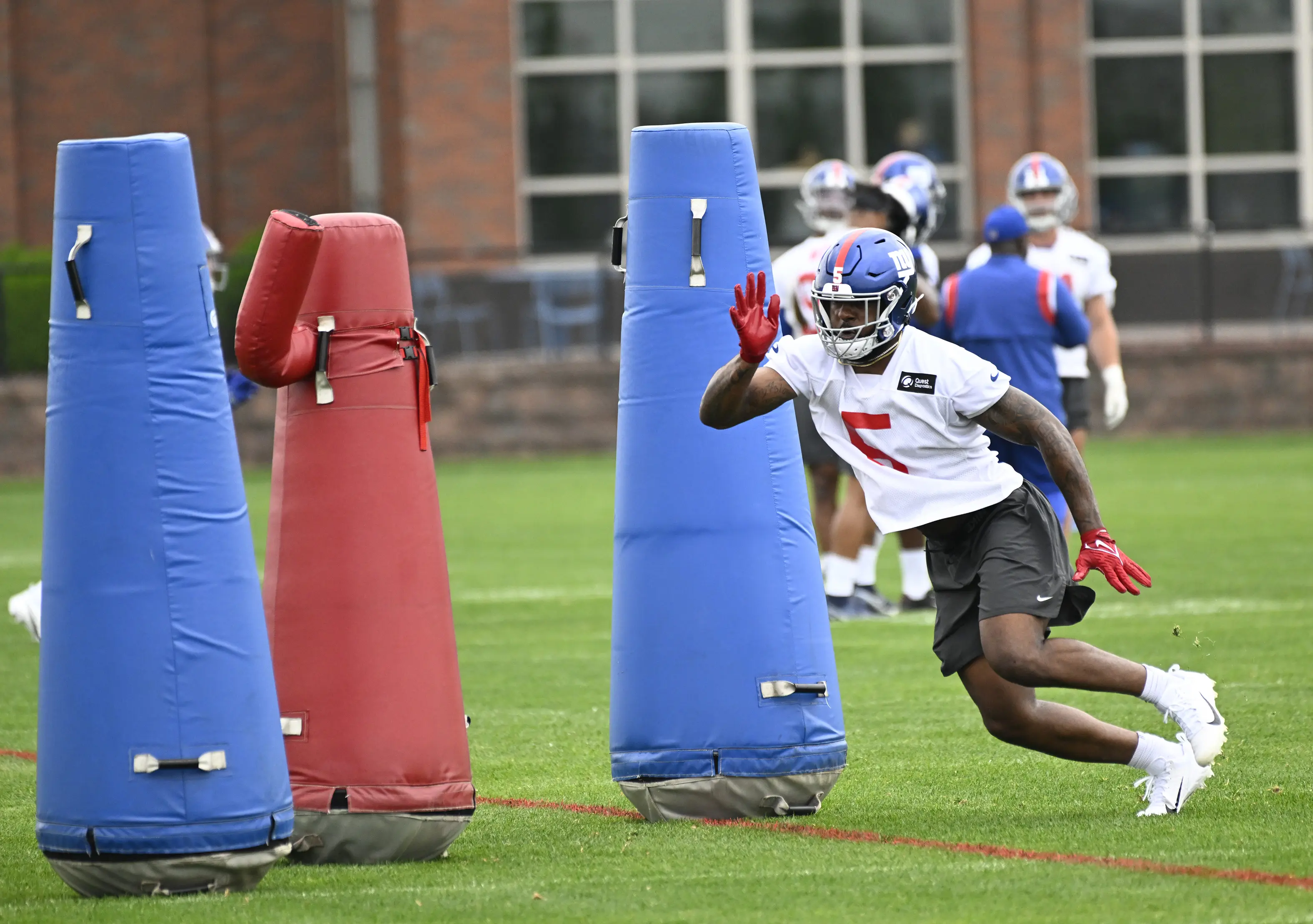 Why Kayvon Thibodeaux Trade Talk Doesn't Line Up With Where the Giants ...